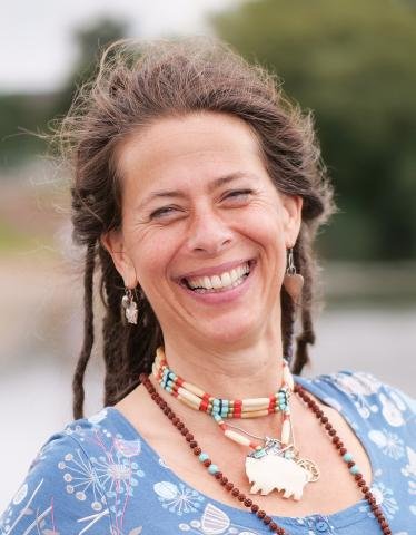 Amanda Hamilton – Unicorn Village Camps